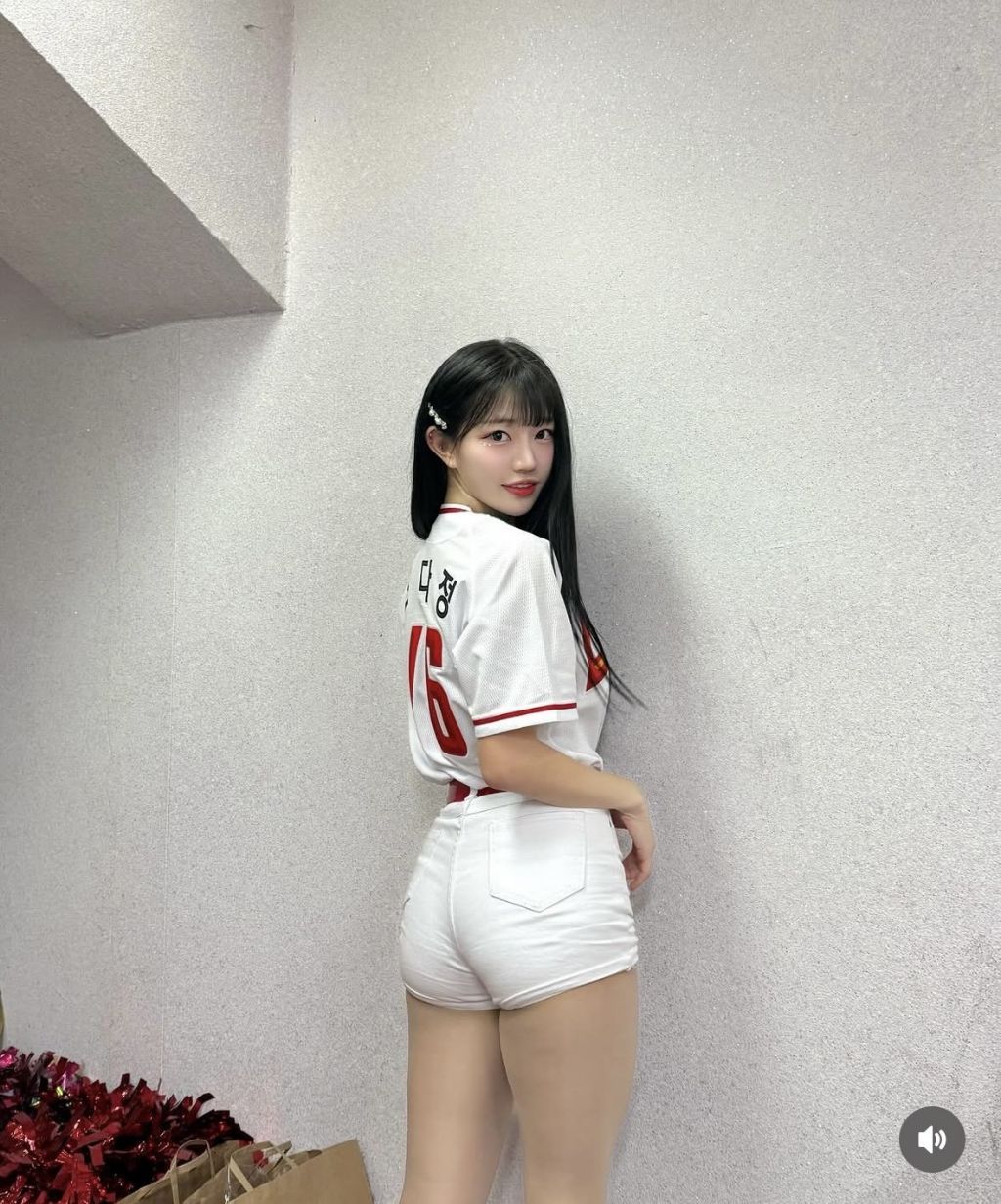 SSG 랜더스 치어리더들 - 후방주의 - 꾸르