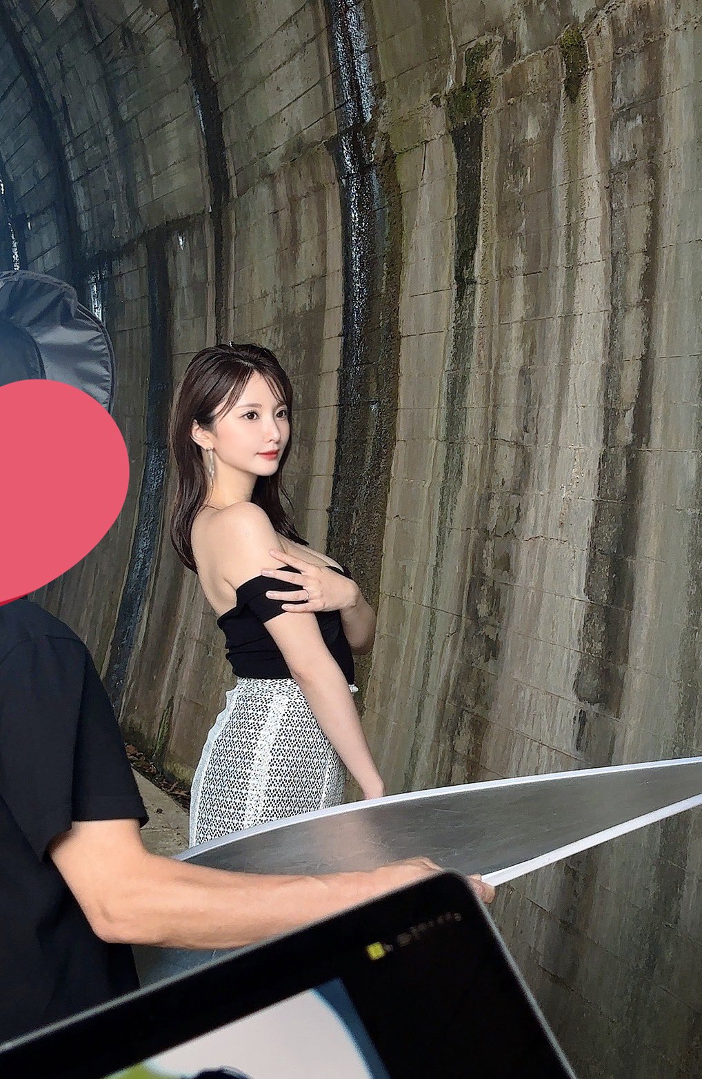 3월 마돈나로 데뷔하는 초대형 신인 Av 배우 후방주의 꾸르