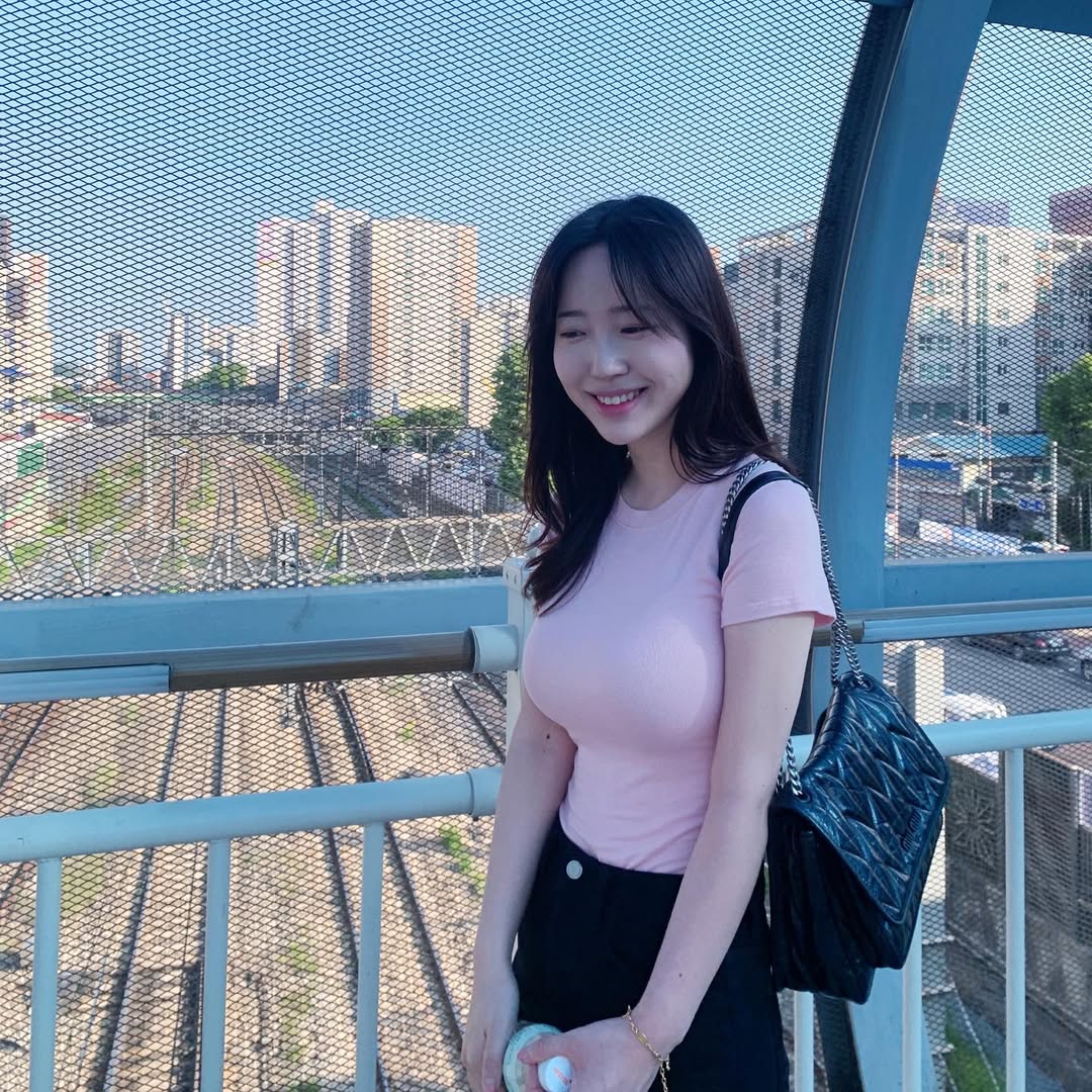 F컵이라는 유튜버 미니로운생활 - 후방주의 - 꾸르