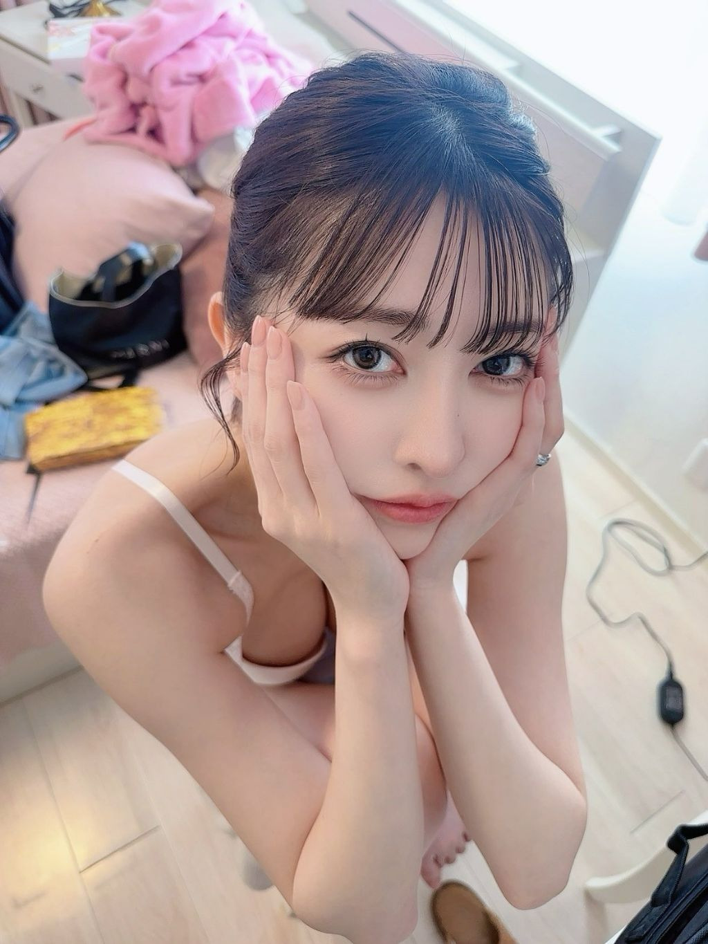 5월에 신작 나왔는데 명작이라는 색기 GOAT AV 배우 모리 히나코 - 후방주의 - 꾸르