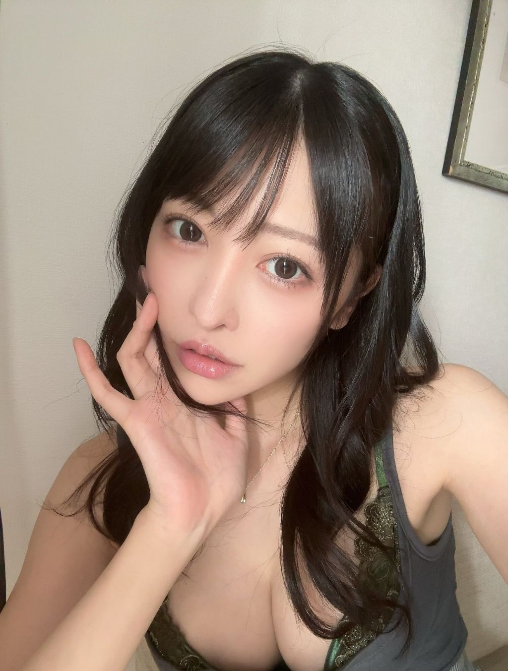 5월에 신작 나왔는데 명작이라는 색기 GOAT AV 배우 모리 히나코 - 후방주의 - 꾸르